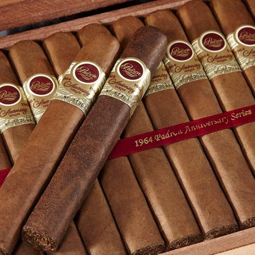 What is a "Box Pressed Cigar"? – guevara lux
